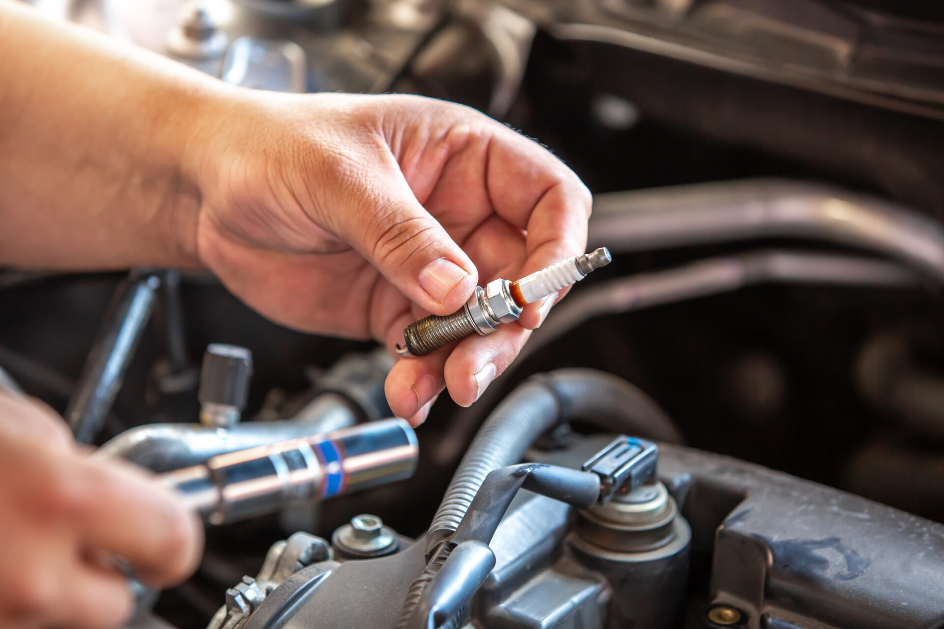 Spark Plug, Distributor Cap & Rotor Replacement – Rockville, MD | Gili ...